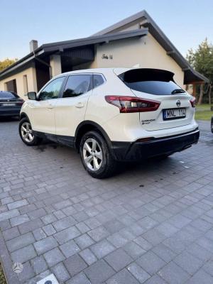 Balts Nissan Qashqai 2018 Alīta, ar dzinēja tilpumu 1.46 L un nobraukumu 200 tūkst. km par 10500 €, foto 13 vietnē AUTOMOTO.COM.LV