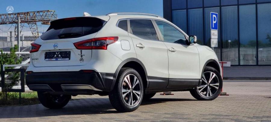 Balts Nissan Qashqai 2018 Šauļi, ar dzinēja tilpumu 1.60 L un nobraukumu 218 tūkst. km par 11300 €, foto 11 vietnē AUTOMOTO.COM.LV
