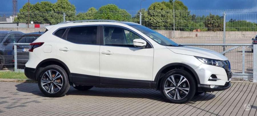 Balts Nissan Qashqai 2018 Šauļi, ar dzinēja tilpumu 1.60 L un nobraukumu 218 tūkst. km par 11300 €, foto 14 vietnē AUTOMOTO.COM.LV