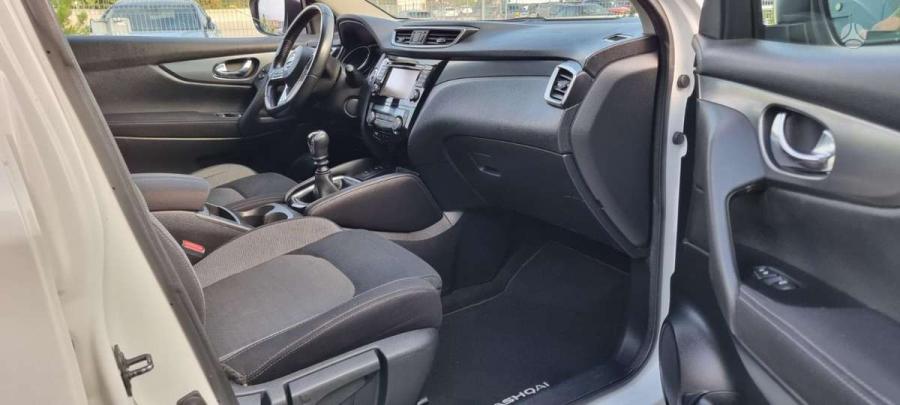 Balts Nissan Qashqai 2018 Šauļi, ar dzinēja tilpumu 1.60 L un nobraukumu 218 tūkst. km par 11300 €, foto 20 vietnē AUTOMOTO.COM.LV