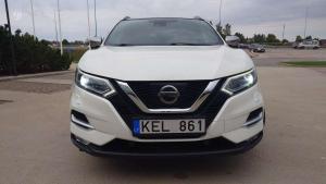 White Nissan Qashqai 2018 in Vilnius, with an engine capacity of 1.20 L and mileage of 80 thousand km for 12900 €, photo 4 on AUTOMOTO.COM.LV
