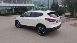 White Nissan Qashqai 2018 in Vilnius, with an engine capacity of 1.20 L and mileage of 80 thousand km for 12900 €, photo 6 on AUTOMOTO.COM.LV