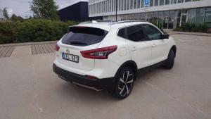 White Nissan Qashqai 2018 in Vilnius, with an engine capacity of 1.20 L and mileage of 80 thousand km for 12900 €, photo 8 on AUTOMOTO.COM.LV