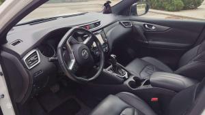 White Nissan Qashqai 2018 in Vilnius, with an engine capacity of 1.20 L and mileage of 80 thousand km for 12900 €, photo 10 on AUTOMOTO.COM.LV