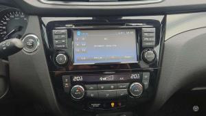 White Nissan Qashqai 2018 in Vilnius, with an engine capacity of 1.20 L and mileage of 80 thousand km for 12900 €, photo 16 on AUTOMOTO.COM.LV