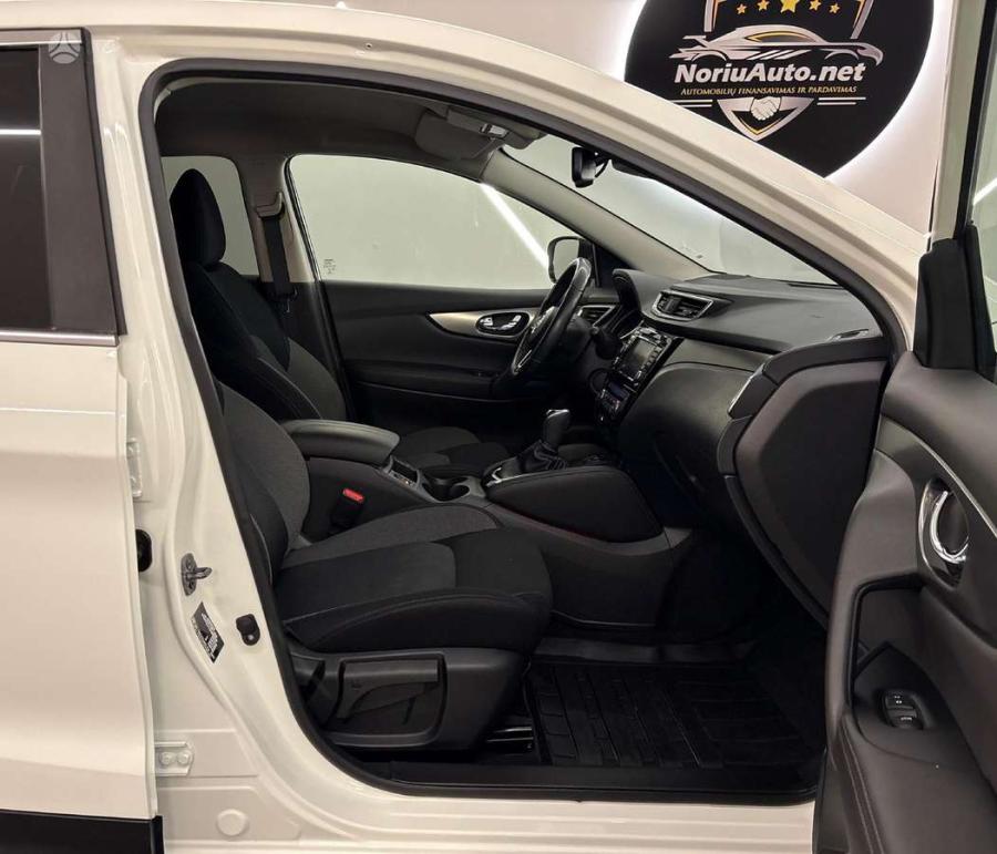 White Nissan Qashqai 2019 in Marijampole, with an engine capacity of 1.46 L and mileage of 254 thousand km for 12450 €, photo 17 on AUTOMOTO.COM.LV