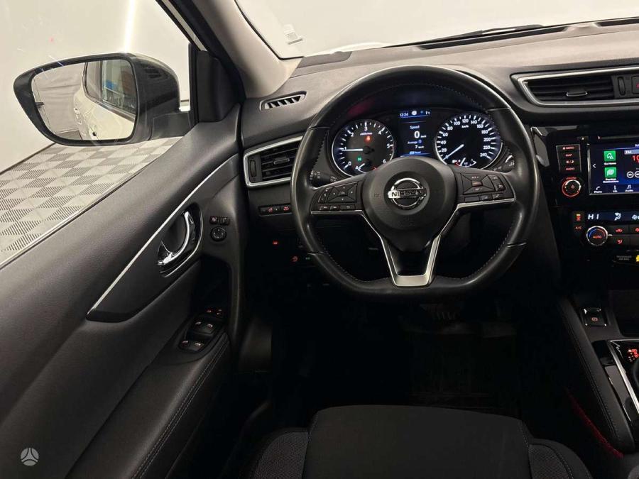 White Nissan Qashqai 2019 in Marijampole, with an engine capacity of 1.46 L and mileage of 254 thousand km for 12450 €, photo 20 on AUTOMOTO.COM.LV