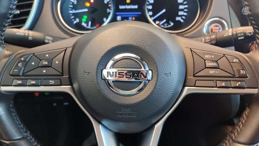 White Nissan Qashqai 2019 in Siauliai, with an engine capacity of 1.33 L and mileage of 70 thousand km for 15300 €, photo 13 on AUTOMOTO.COM.LV
