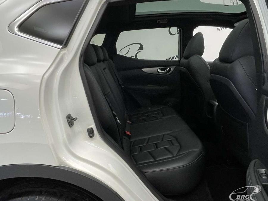 White Nissan Qashqai 2019 in Vilnius, with an engine capacity of 1.33 L and mileage of 134 thousand km for 14700 €, photo 11 on AUTOMOTO.COM.LV