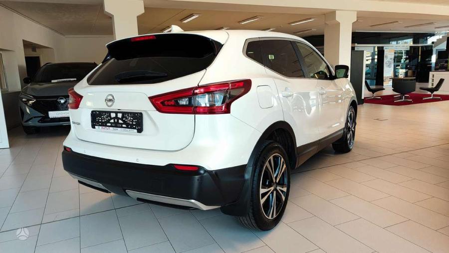 Balts Nissan Qashqai 2019 Šauļi, ar dzinēja tilpumu 1.33 L un nobraukumu 70 tūkst. km par 15100 €, foto 5 vietnē AUTOMOTO.COM.LV