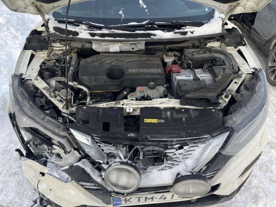 White Nissan Qashqai 2019 in Taurage, with an engine capacity of 1.46 L and mileage of 242 thousand km for 7300 €, photo 13 on AUTOMOTO.COM.LV