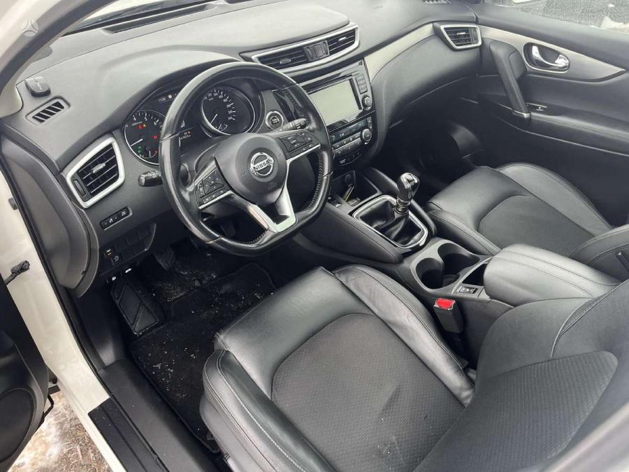Balts Nissan Qashqai 2019 Marijampole, ar dzinēja tilpumu 1.33 L un nobraukumu 141 tūkst. km par 12650 €, foto 8 vietnē AUTOMOTO.COM.LV