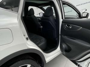 White Nissan Qashqai 2019 in Vilnius, with an engine capacity of 1.33 L and mileage of 134 thousand km for 14300 €, photo 14 on AUTOMOTO.COM.LV