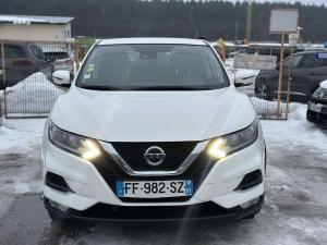 White Nissan Qashqai 2019 in Vilnius, with an engine capacity of 1.46 L and mileage of 179 thousand km for 9999 €, photo 2 on AUTOMOTO.COM.LV