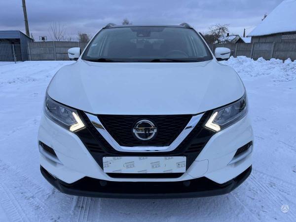 White Nissan Qashqai 2019 in Taurage, with an engine capacity of 1.75 L and mileage of 202 thousand km for 11600 €, photo 8 on AUTOMOTO.COM.LV