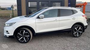 White Nissan Qashqai 2019 in Marijampole, with an engine capacity of 1.30 L and mileage of 141 thousand km for 12690 €, photo 5 on AUTOMOTO.COM.LV