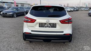 White Nissan Qashqai 2019 in Marijampole, with an engine capacity of 1.30 L and mileage of 141 thousand km for 12690 €, photo 7 on AUTOMOTO.COM.LV
