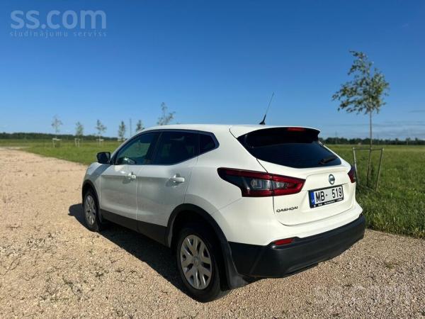 Balts Nissan Qashqai 2019 Rīga, ar dzinēja tilpumu 1.30 L un nobraukumu 248 tūkst. km par 9700 €, foto 4 vietnē AUTOMOTO.COM.LV