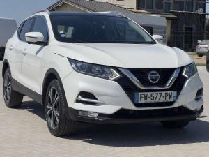 White Nissan Qashqai 2019 in Taurage, with an engine capacity of 1.33 L and mileage of 108 thousand km for 10900 €, photo 3 on AUTOMOTO.COM.LV