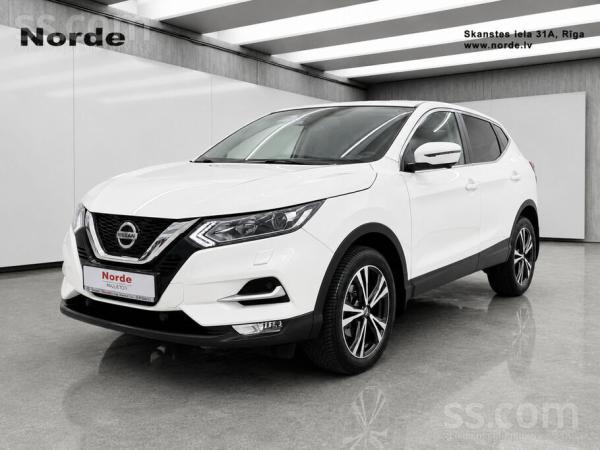 White Nissan Qashqai 2019 in Riga, with an engine capacity of 1.30 L and mileage of 84 thousand km for 12890 €, photo 1 on AUTOMOTO.COM.LV