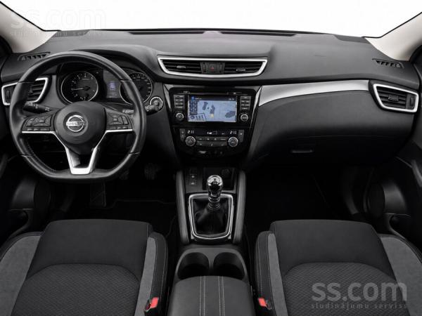 White Nissan Qashqai 2019 in Riga, with an engine capacity of 1.30 L and mileage of 84 thousand km for 12890 €, photo 8 on AUTOMOTO.COM.LV