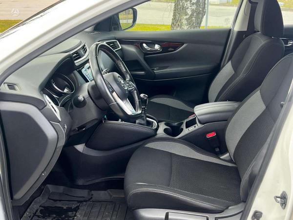 Balts Nissan Qashqai 2019 Tauragė, ar dzinēja tilpumu 1.70 L un nobraukumu 230 tūkst. km par 10300 €, foto 6 vietnē AUTOMOTO.COM.LV