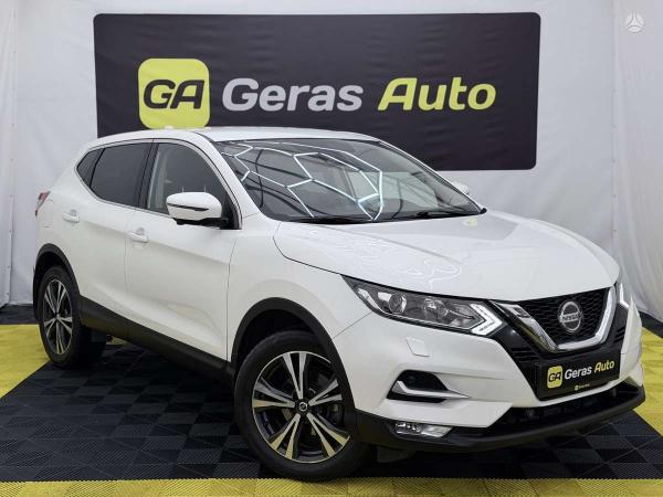 White Nissan Qashqai 2019 in Vilnius, with an engine capacity of 1.50 L and mileage of 178 thousand km for 10950 €, photo 3 on AUTOMOTO.COM.LV