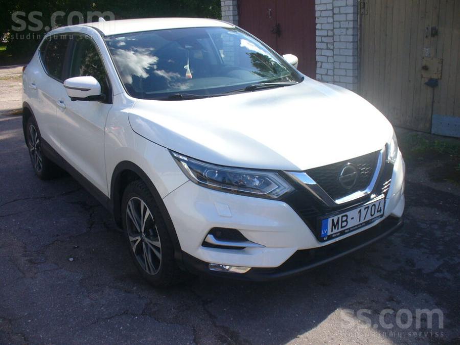 Balts Nissan Qashqai 2019 Rīga, ar dzinēja tilpumu 1.20 L un nobraukumu 90 tūkst. km par 10750 €, foto 1 vietnē AUTOMOTO.COM.LV