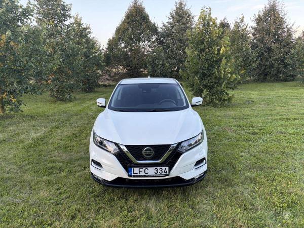 Nissan Qashqai 2019 Viļņa vietnē Balts Nissan Qashqai 2019 Viļņa, ar dzinēja tilpumu 1.30 L un nobraukumu 97 tūkst. km par 14500 €, foto 1 vietnē AUTOMOTO.COM.LV