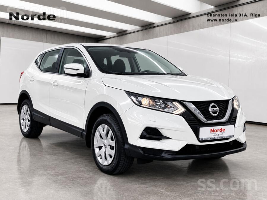 White Nissan Qashqai 2019 in Riga, with an engine capacity of 1.30 L and mileage of 101 thousand km for 10980 €, photo 3 on AUTOMOTO.COM.LV
