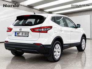 White Nissan Qashqai 2019 in Riga, with an engine capacity of 1.30 L and mileage of 101 thousand km for 10980 €, photo 5 on AUTOMOTO.COM.LV