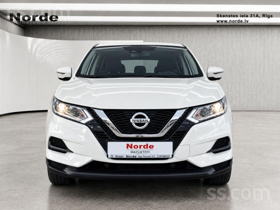 White Nissan Qashqai 2019 in Riga, with an engine capacity of 1.30 L and mileage of 101 thousand km for 10980 €, photo 6 on AUTOMOTO.COM.LV