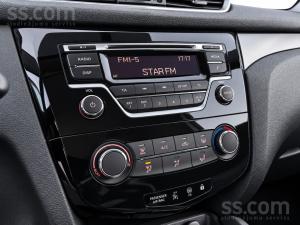 White Nissan Qashqai 2019 in Riga, with an engine capacity of 1.30 L and mileage of 101 thousand km for 10980 €, photo 10 on AUTOMOTO.COM.LV