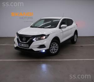 White Nissan Qashqai 2020 in Riga, with an engine capacity of 1.30 L and mileage of 102 thousand km for 12790 €, photo 1 on AUTOMOTO.COM.LV