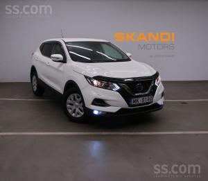 White Nissan Qashqai 2020 in Riga, with an engine capacity of 1.30 L and mileage of 102 thousand km for 12790 €, photo 3 on AUTOMOTO.COM.LV
