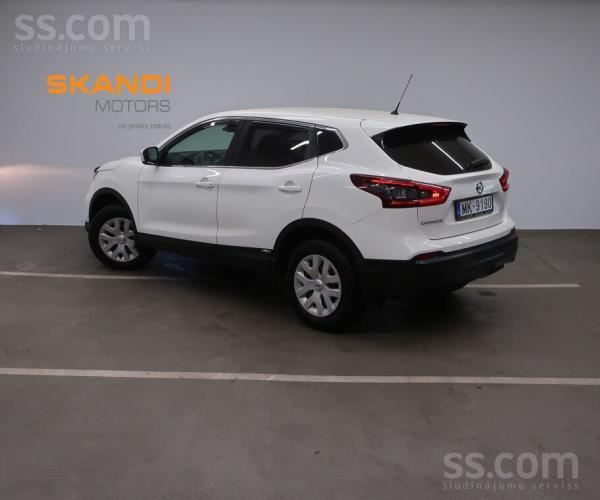 White Nissan Qashqai 2020 in Riga, with an engine capacity of 1.30 L and mileage of 102 thousand km for 12790 €, photo 6 on AUTOMOTO.COM.LV