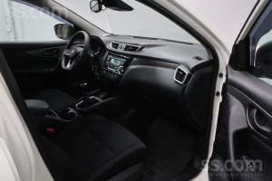 White Nissan Qashqai 2020 in Riga, with an engine capacity of 1.30 L and mileage of 102 thousand km for 12790 €, photo 12 on AUTOMOTO.COM.LV