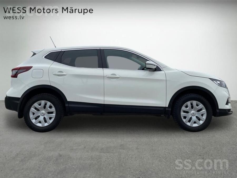 White Nissan Qashqai 2020 in Riga, with an engine capacity of 1.30 L and mileage of 164 thousand km for 10990 €, photo 16 on AUTOMOTO.COM.LV