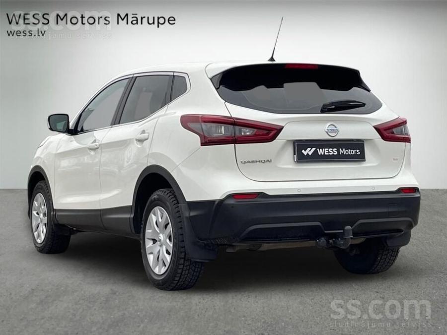 White Nissan Qashqai 2020 in Riga, with an engine capacity of 1.30 L and mileage of 164 thousand km for 10990 €, photo 17 on AUTOMOTO.COM.LV