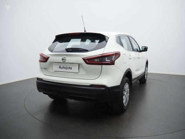 White Nissan Qashqai 2020 in Vilnius, with an engine capacity of 1.33 L and mileage of 83 thousand km for 14000 €, photo 4 on AUTOMOTO.COM.LV