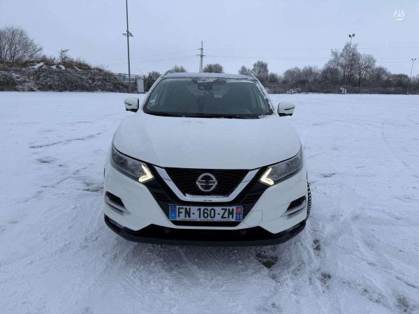 White Nissan Qashqai 2020 in Marijampole, with an engine capacity of 1.46 L and mileage of 237 thousand km for 12700 €, photo 2 on AUTOMOTO.COM.LV