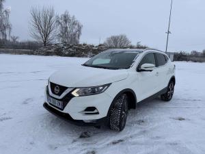 White Nissan Qashqai 2020 in Marijampole, with an engine capacity of 1.46 L and mileage of 237 thousand km for 12700 €, photo  on AUTOMOTO.COM.LV