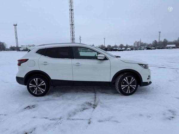 Balts Nissan Qashqai 2020 Marijampole, ar dzinēja tilpumu 1.46 L un nobraukumu 237 tūkst. km par 12700 €, foto 4 vietnē AUTOMOTO.COM.LV