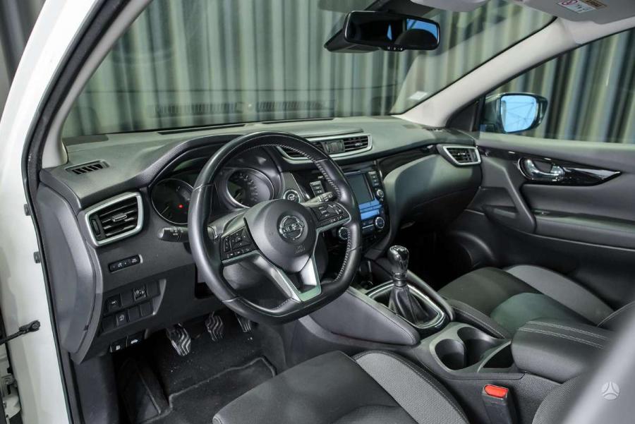 Balts Nissan Qashqai 2020 Marijampole, ar dzinēja tilpumu 1.46 L un nobraukumu 237 tūkst. km par 12950 €, foto 20 vietnē AUTOMOTO.COM.LV