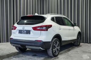 Balts Nissan Qashqai 2020 Marijampole, ar dzinēja tilpumu 1.50 L un nobraukumu 237 tūkst. km par 12950 €, foto 8 vietnē AUTOMOTO.COM.LV