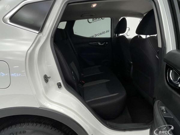 White Nissan Qashqai 2020 in Vilnius, with an engine capacity of 1.33 L and mileage of 109 thousand km for 12900 €, photo 10 on AUTOMOTO.COM.LV
