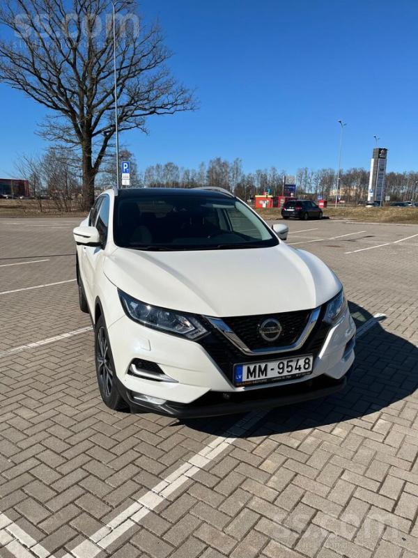 Белый Ниссан Кашкай 2020 в Рига, объемом двигателя 1.30 л и пробегом 78 тыс. км за 14000 €, фото 1 на AUTOMOTO.COM.LV