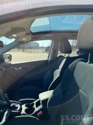 Balts Nissan Qashqai 2020 Rīga, ar dzinēja tilpumu 1.30 L un nobraukumu 78 tūkst. km par 14000 €, foto 5 vietnē AUTOMOTO.COM.LV