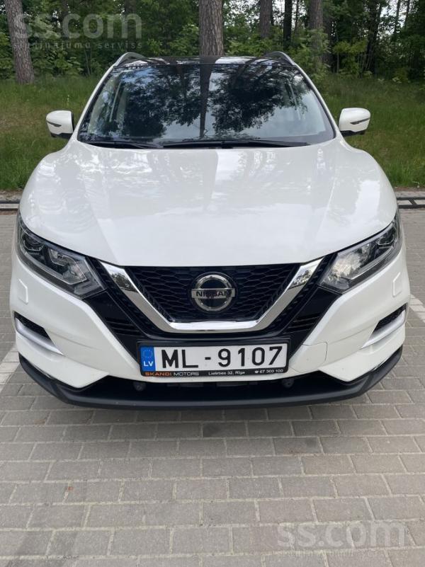 Balts Nissan Qashqai 2020 Rīga, ar dzinēja tilpumu 1.30 L un nobraukumu 62 tūkst. km par 16000 €, foto  vietnē AUTOMOTO.COM.LV