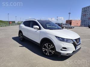 Белый Ниссан Кашкай 2020 в Рига, объемом двигателя 1.30 л и пробегом 46 тыс. км за 18000 €, фото  на AUTOMOTO.COM.LV